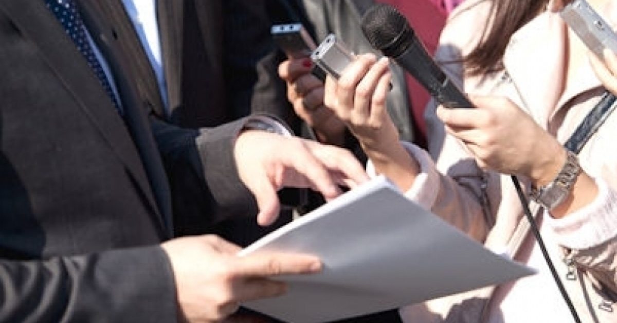 How do journalists source their stories? | PRmoment.com
